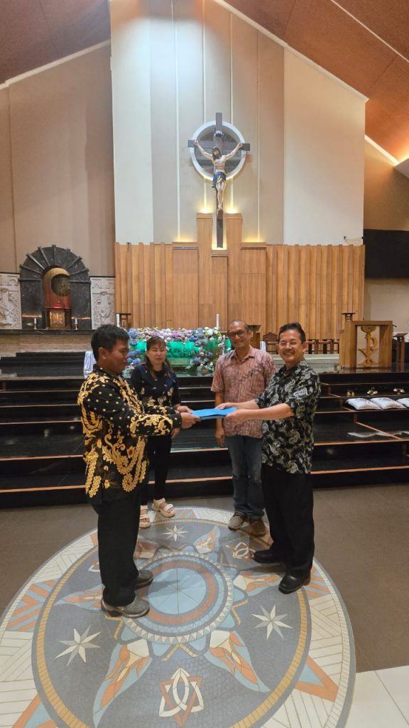Melayani Dengan Kasih, Menghadirkan Tuhan Kristus Dalam Komunitas ...